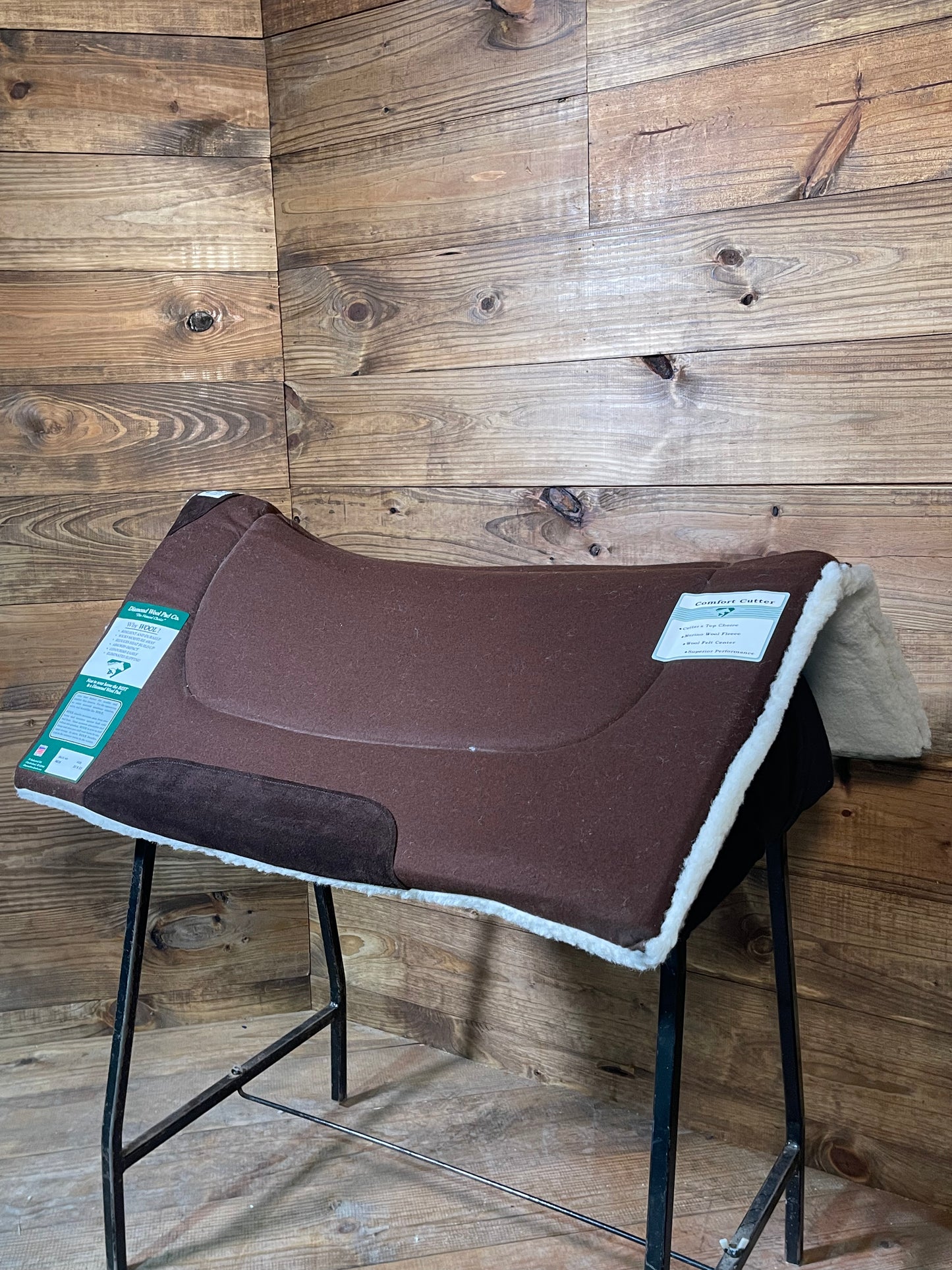Brown Diamond Wool Pad – Trent Ward Saddlery